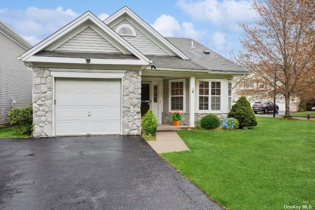 400 Birchwood Park Drive UNIT 400, Middle Island, NY 11953 | Trulia