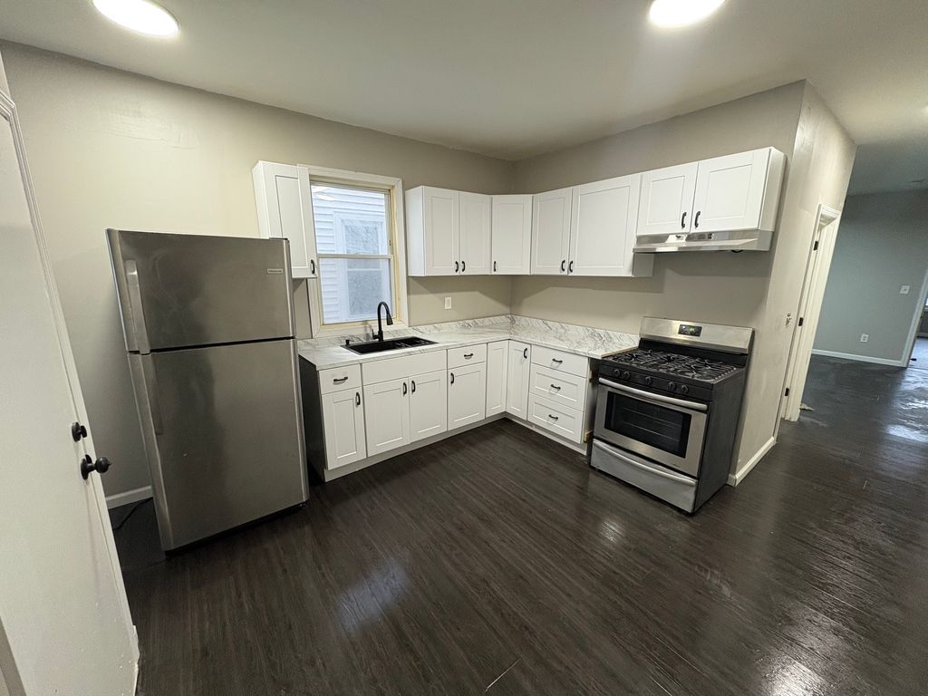 16 N 18th St #1, East Orange, NJ 07017 - See Est. Value, Schools & More