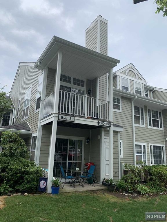 1090 Devon Ct, Mahwah, NJ 07430 | MLS# 23032584 | Trulia