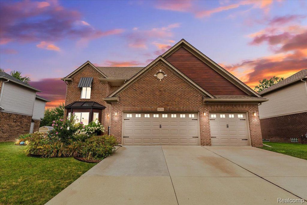 29755 Bradbury Dr #44, Flat Rock, MI 48134 - See Est. Value, Schools & More