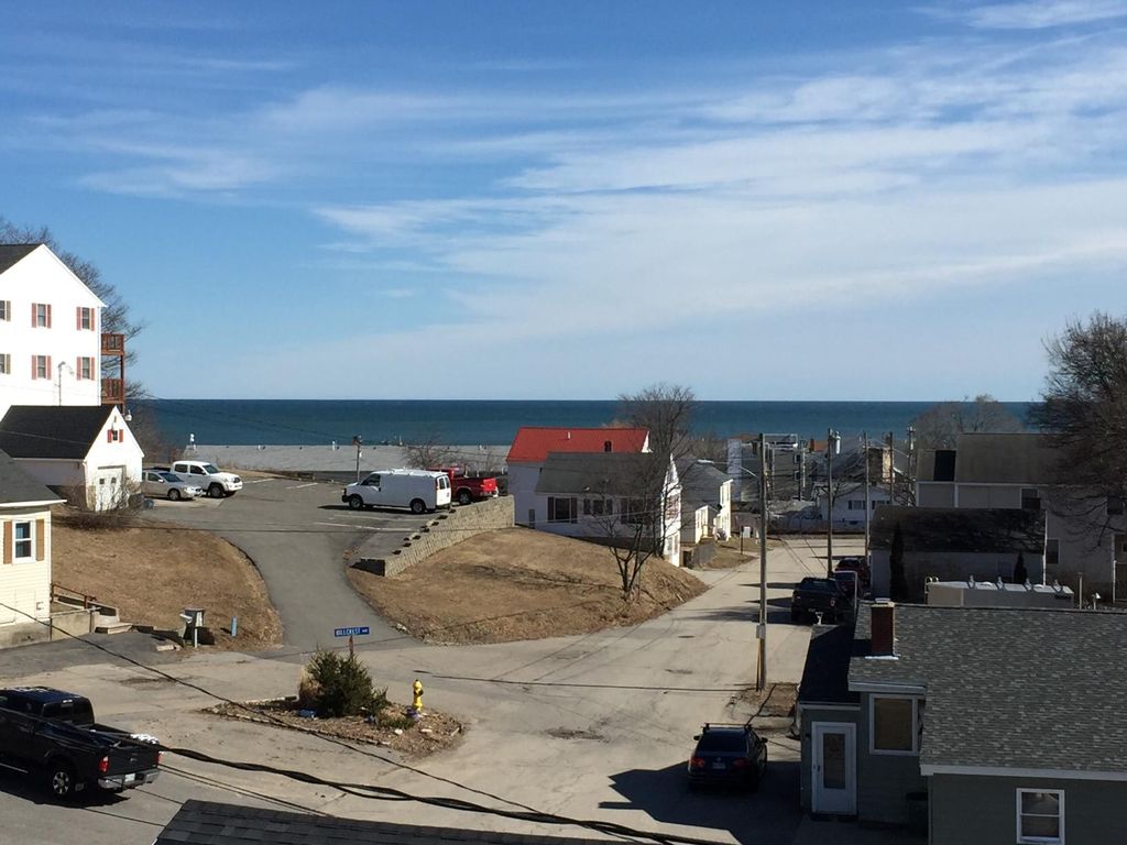 29 Central Park Ave #4, Old Orchard Beach, ME 04064 - See Est. Value ...