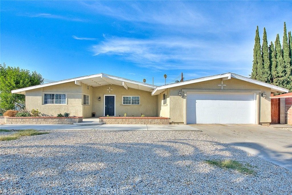 11273 Royal Palm Blvd, Riverside, CA 92505 - See Est. Value, Schools & More