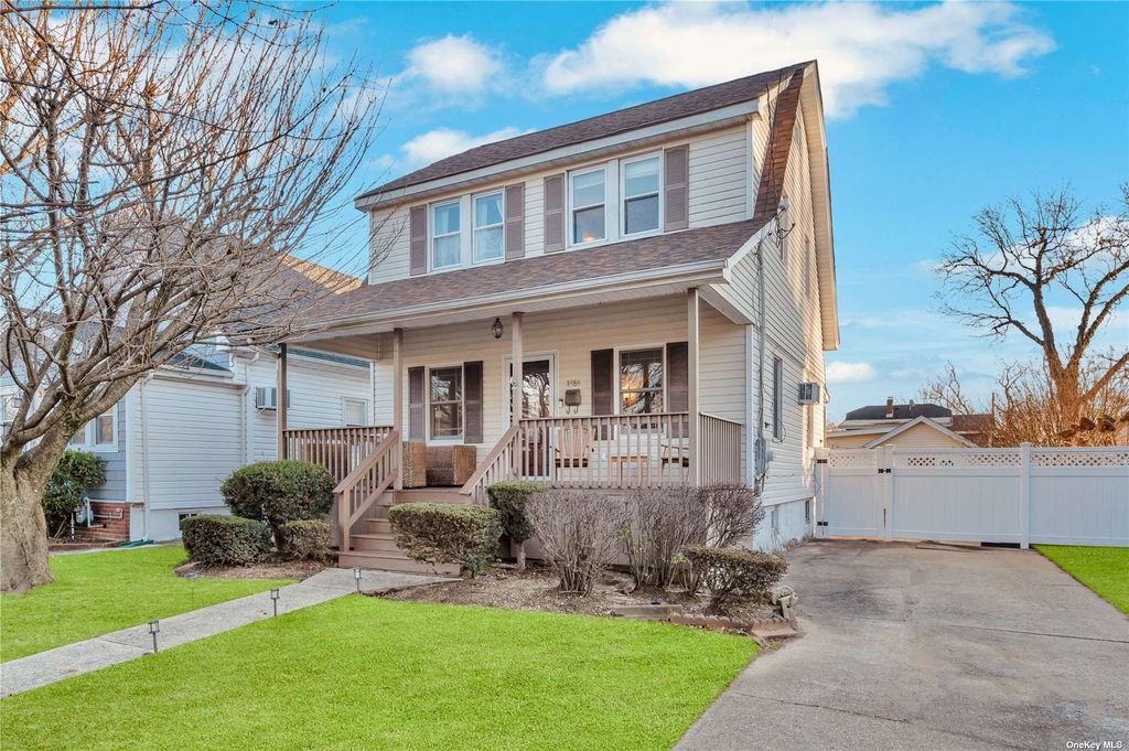 1886 Commonwealth Avenue, Merrick, NY 11566 | Trulia