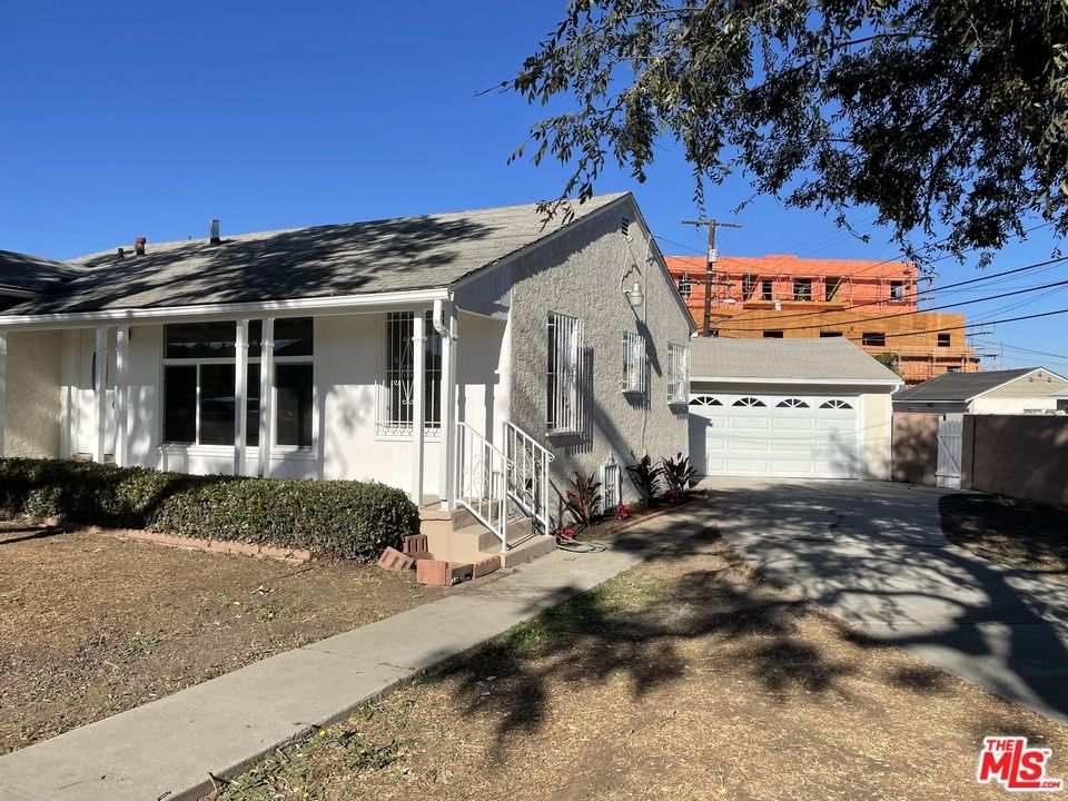 121 W 121st St, Los Angeles, CA 90061 - See Est. Value, Schools & More