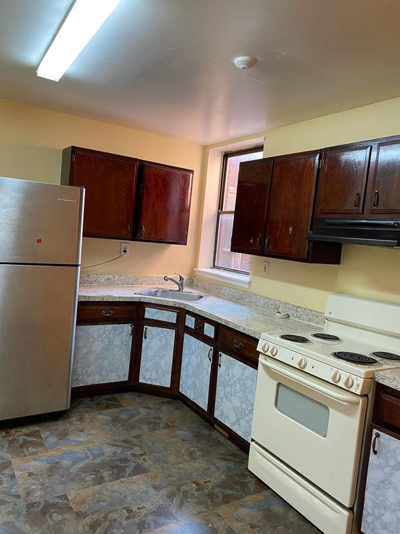 102 W 25th St #2, Baltimore, MD 21218 - See Est. Value, Schools & More