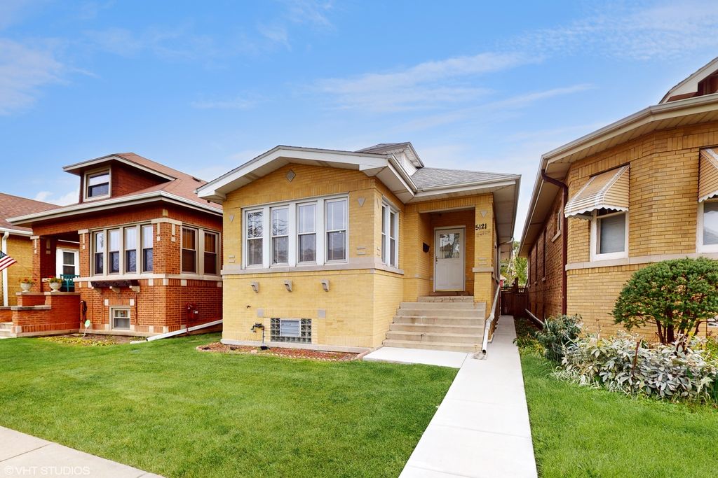 5121 N Lowell Ave, Chicago, IL 60630 - See Est. Value, Schools & More