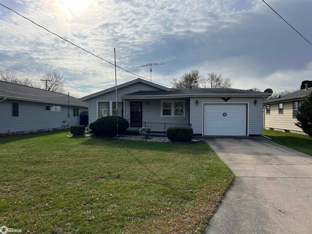 711 16th St SE, Mason City, IA 50401 - See Est. Value, Schools & More