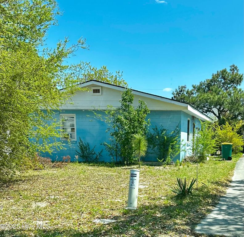 109 S Seventh Avenue, Kure Beach, NC 28449 | MLS# 100499680 | Trulia