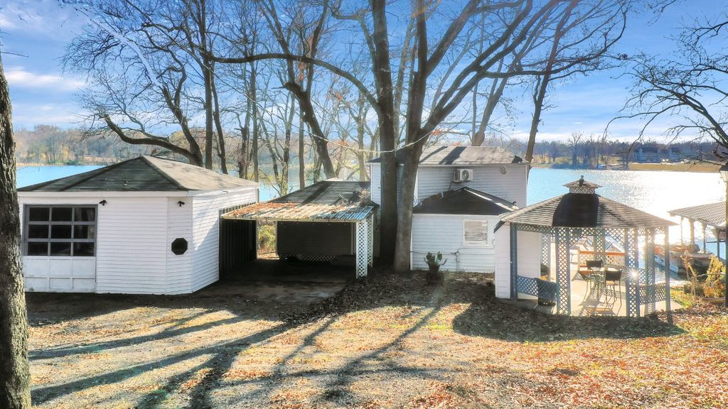 1554 County Road 2260, Mineola, TX 75773 - See Est. Value, Schools & More