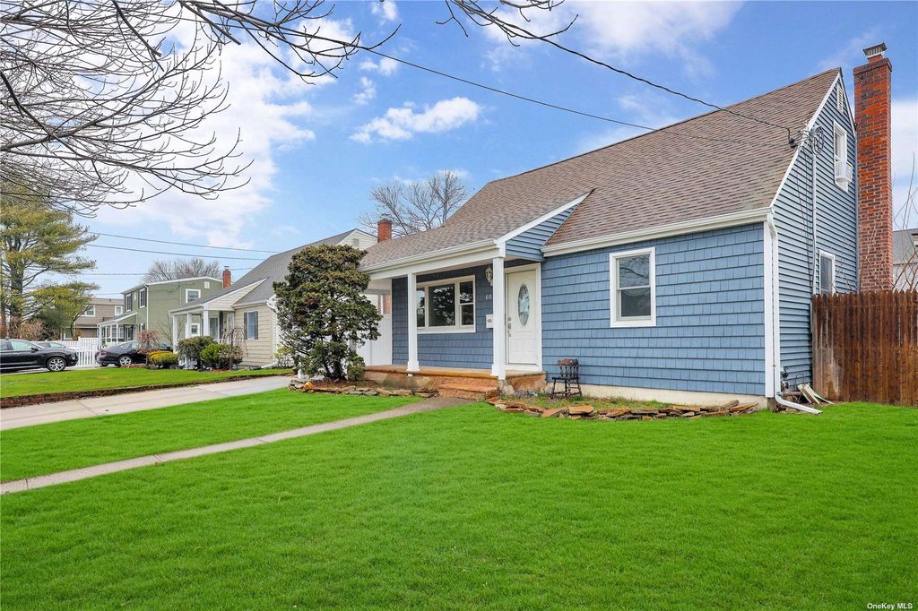 60 Crestwood Boulevard, Farmingdale, NY 11735 | Trulia