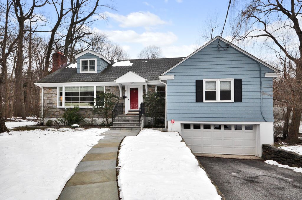 8 Briar Close Rd, Larchmont, NY 10538 - See Est. Value, Schools & More