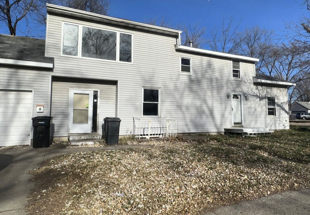 8362 Nicollet Ave S, Bloomington, MN 55420 - See Est. Value, Schools & More