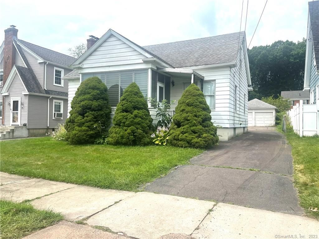 379 Campfield Avenue, Hartford, CT 06114 - See Est. Value, Schools & More
