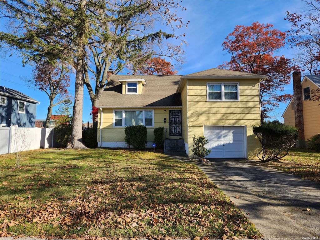 94 Hausch Boulevard, Roosevelt, NY 11575 | Trulia