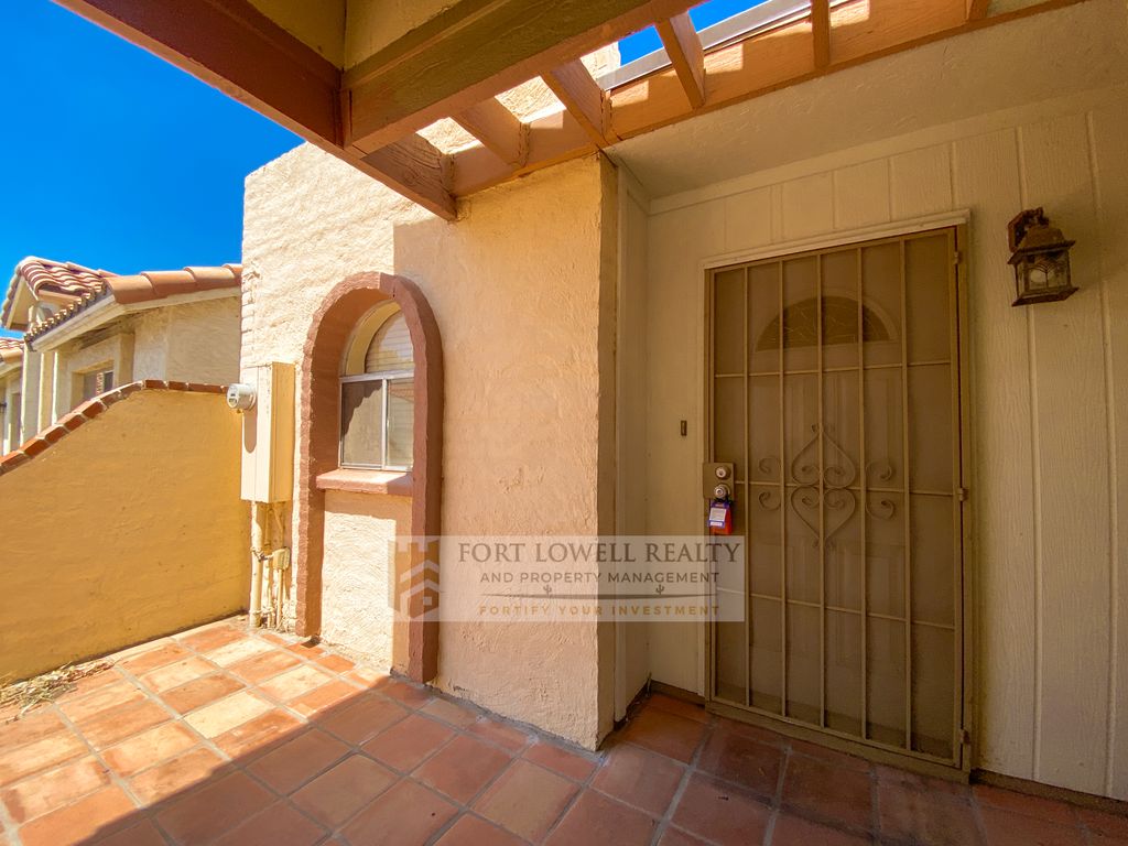 2630 E Roma Ave, Phoenix, AZ 85016 - See Est. Value, Schools & More
