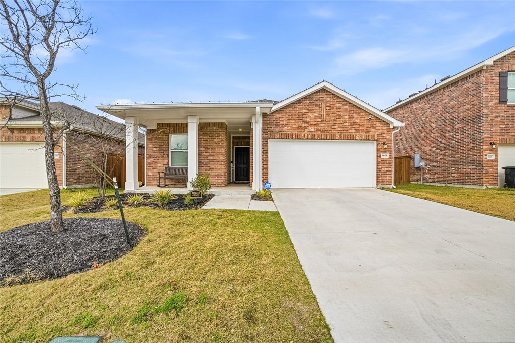 1803 Pueblo St, Forney, TX 75126 | MLS# 21151377 - Trulia | Trulia