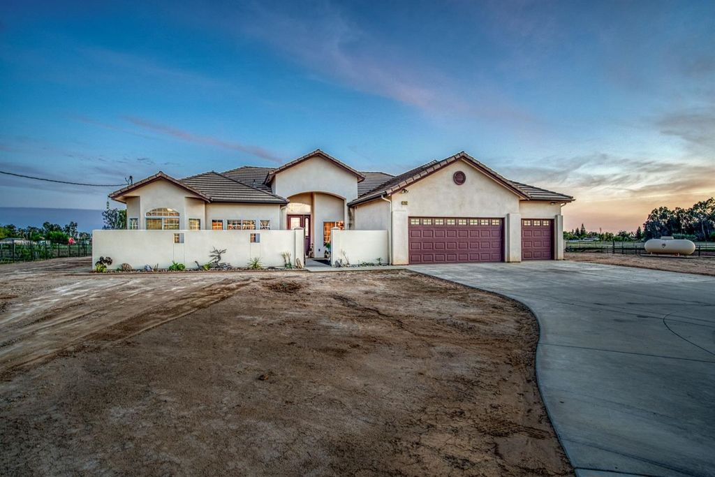 11407 E Ashlan Ave, Sanger, CA 93657 | Trulia