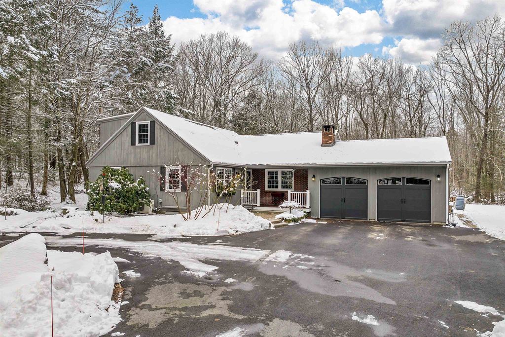 52 Stevens Drive, Brentwood, NH 03833 - See Est. Value, Schools & More