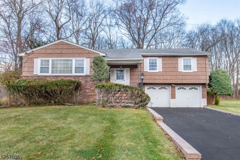 13 Jaclyn Dr, East Hanover, NJ 07936 - See Est. Value, Schools & More