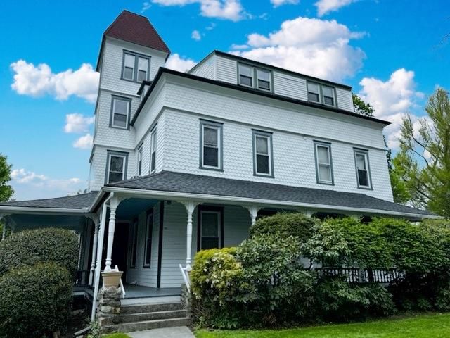 90 Riverside Ave #1, Riverside, CT 06878 - See Est. Value, Schools & More