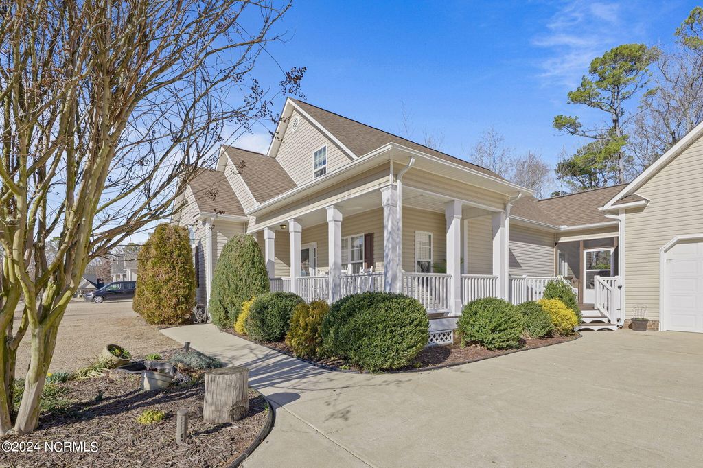 35 Regulator Drive, Clayton, NC 27520 - See Est. Value, Schools & More