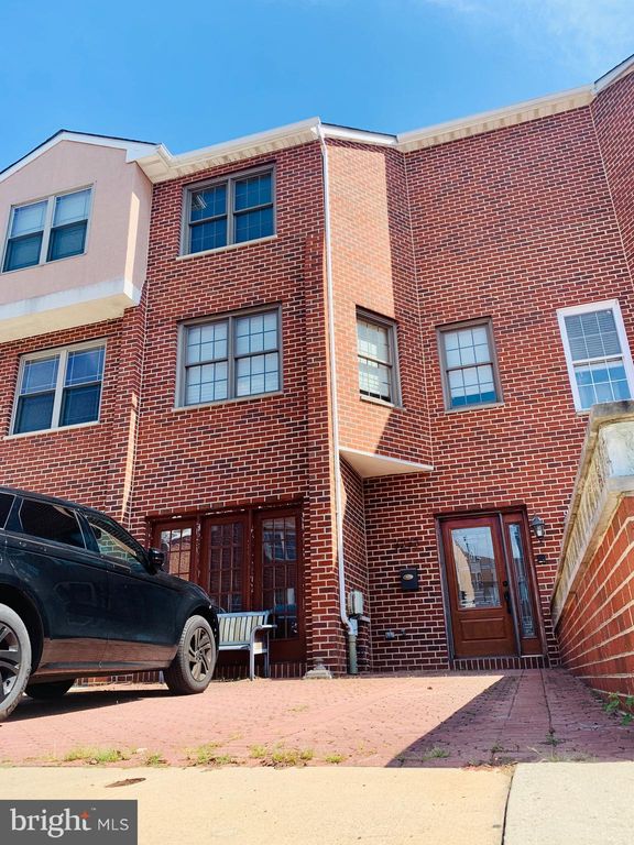 3233 S Sydenham St, Philadelphia, PA 19145 | MLS# PAPH2277612 | Trulia