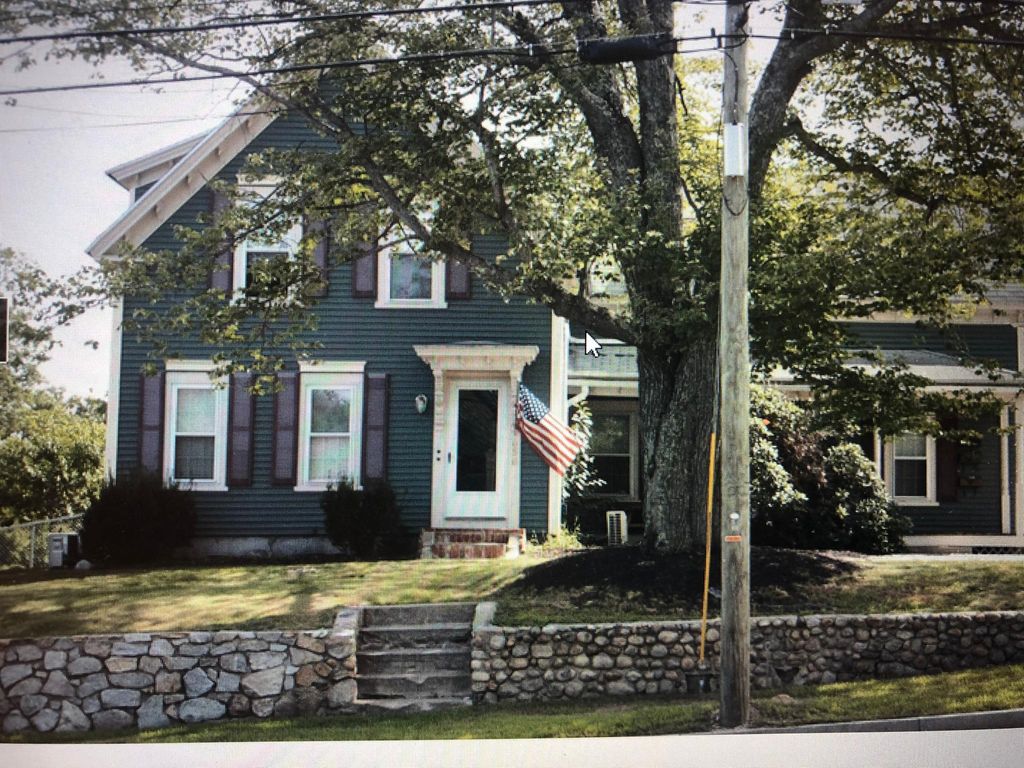 656 S Beech St, Manchester, NH 03103 - See Est. Value, Schools & More