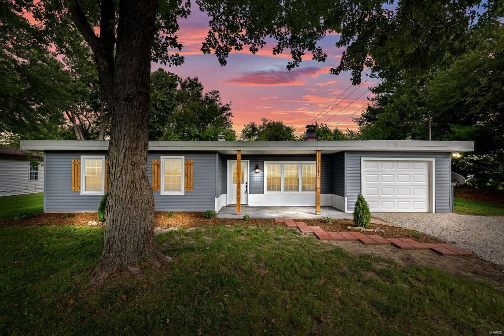 121 S Ruby Ln, Fairview Heights, IL 62208 - See Est. Value, Schools & More