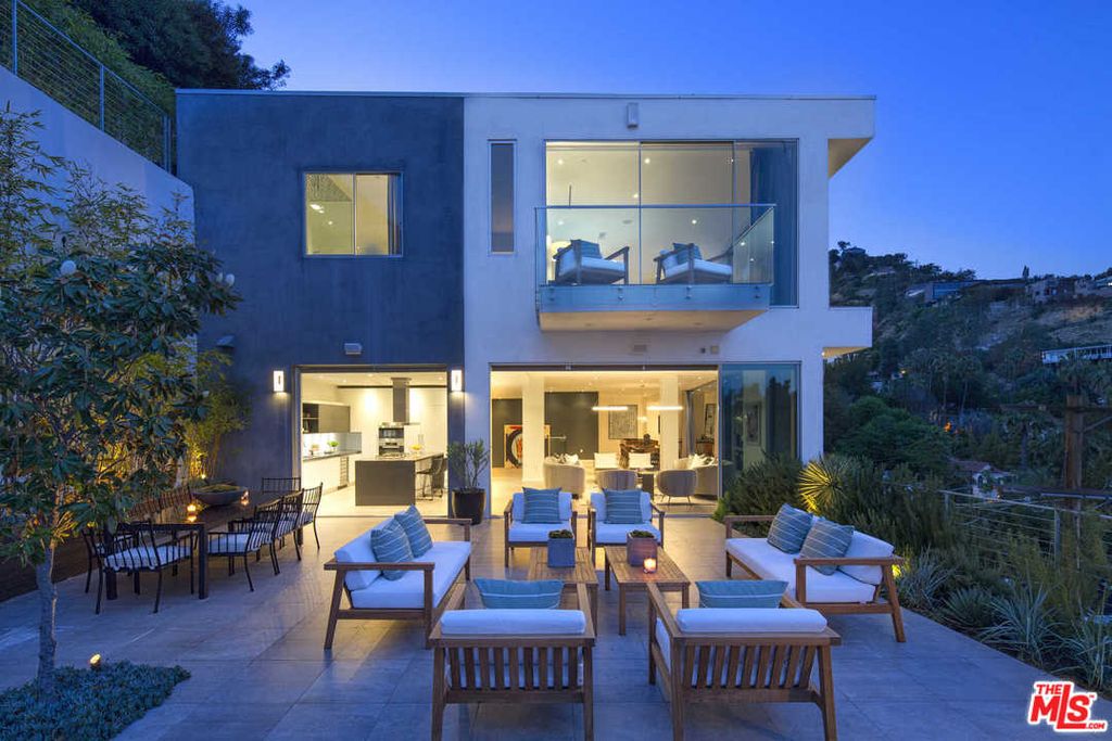 8613 Hollywood Blvd, Los Angeles, CA 90069 - See Est. Value, Schools & More