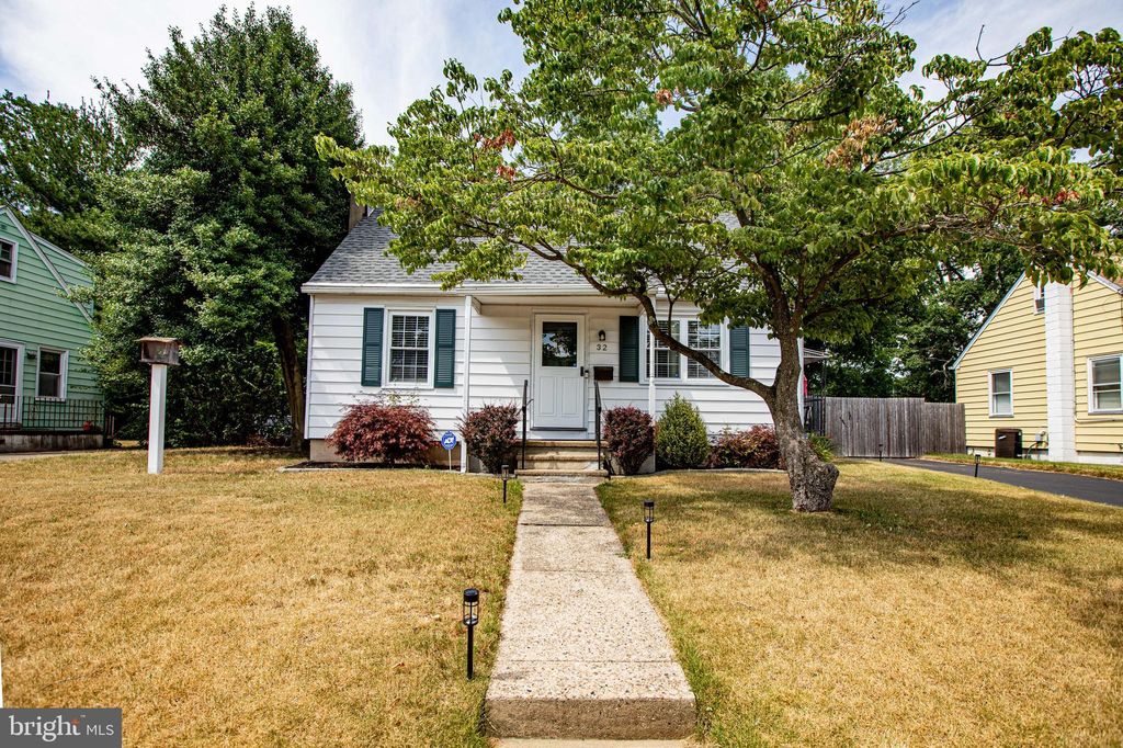 32 Collins Rd, Hamilton, NJ 08619 - See Est. Value, Schools & More