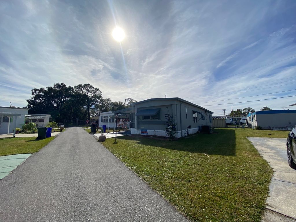 15 Renee St, Lakeland, FL 33815 | MLS# 11233287 | Trulia