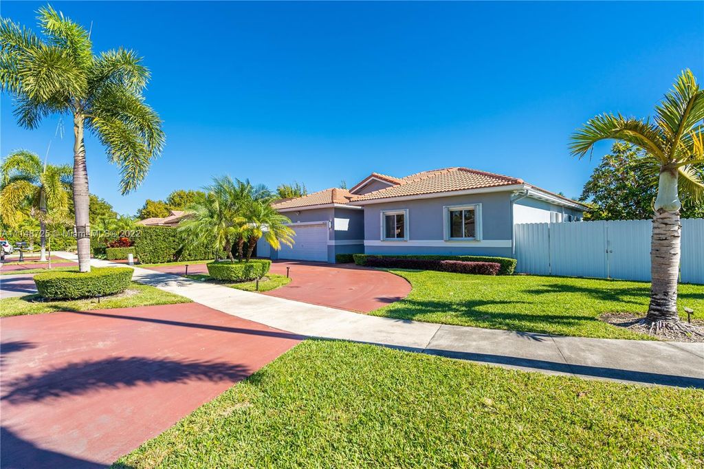 18393 SW 154th Pl, Miami, FL 33187 - See Est. Value, Schools & More