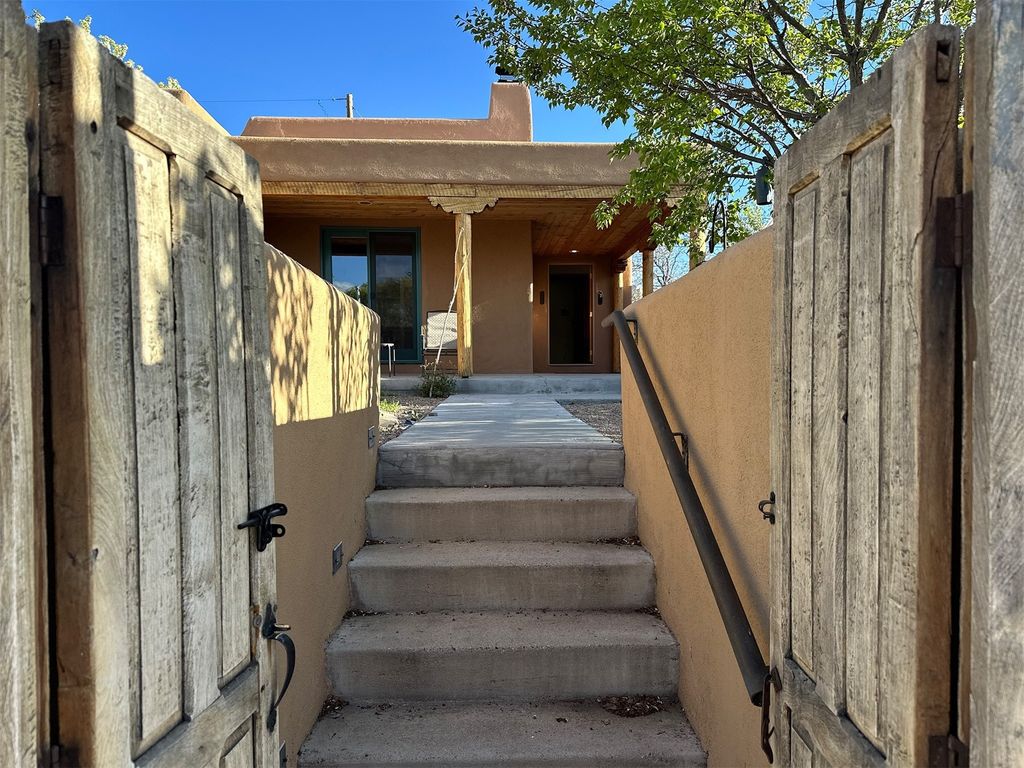 702 Calle Grillo, Santa Fe, NM 87505 | Trulia