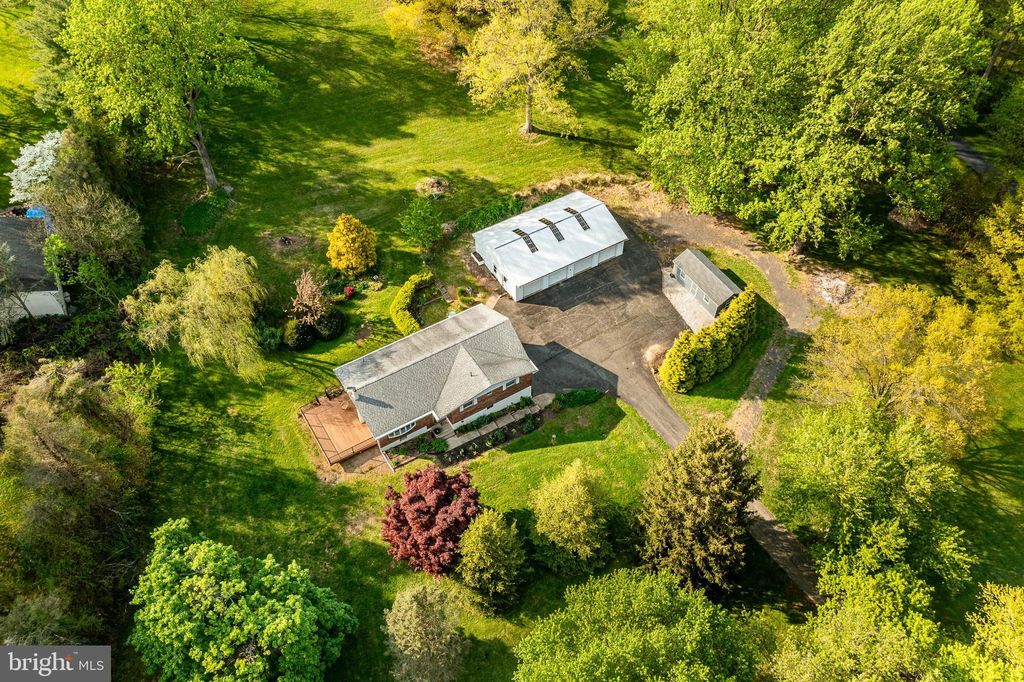 514 Bulltown Rd, Elverson, PA 19520 - See Est. Value, Schools & More