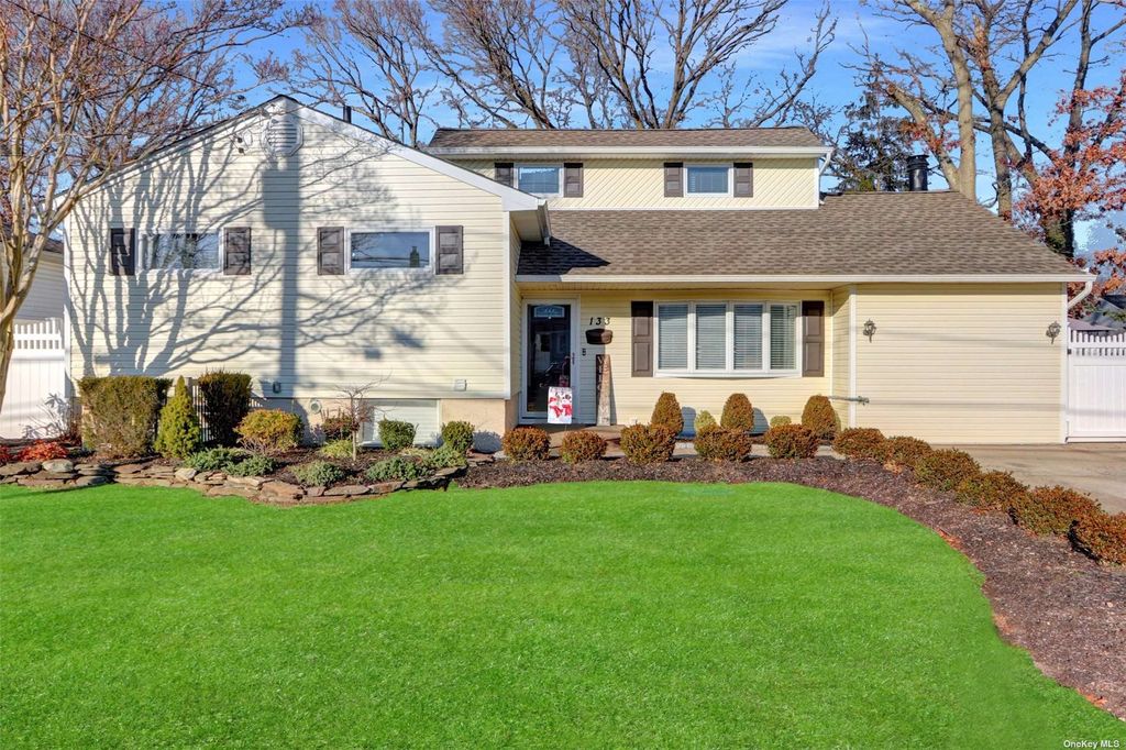 133 Walnut Street, Massapequa Park, NY 11762 | Trulia