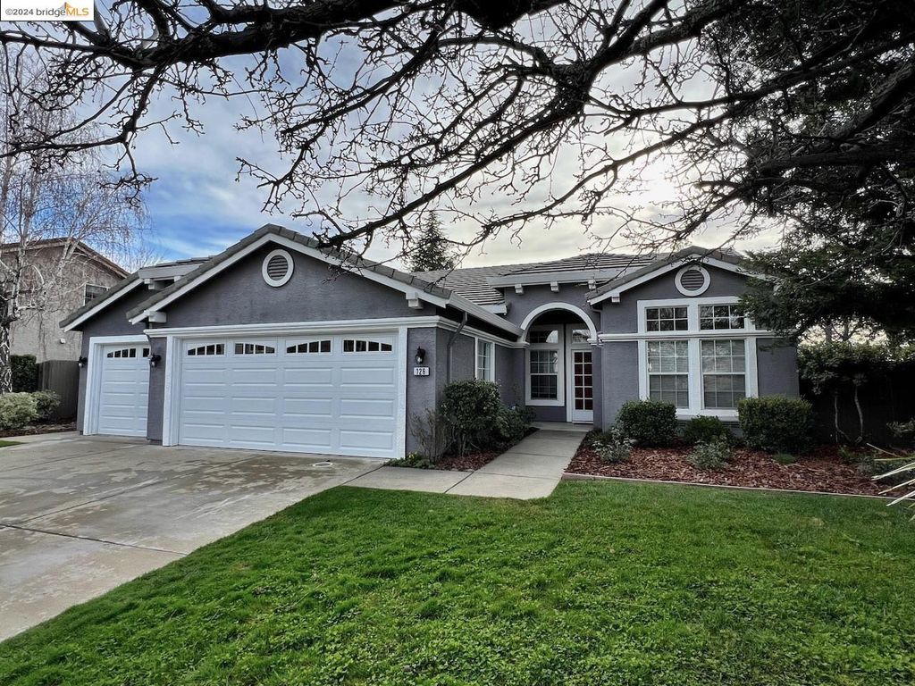 126 Singer Ln, Folsom, CA 95630 - See Est. Value, Schools & More