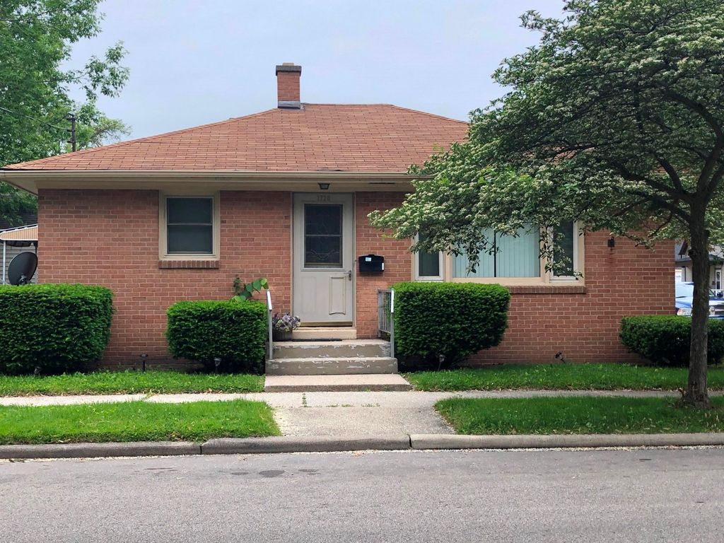 1728 Green St, Racine, WI 53402 - See Est. Value, Schools & More