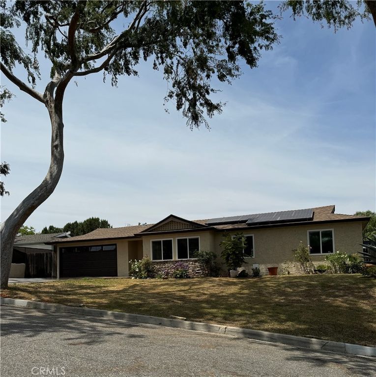 741 Calle Cardo, Thousand Oaks, CA 91360 - See Est. Value, Schools & More