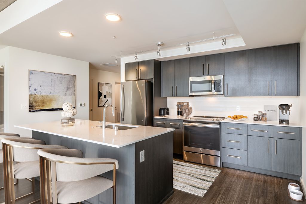 1425 Spring St #5860862, Seattle, WA 98104 - See Est. Value, Schools & More