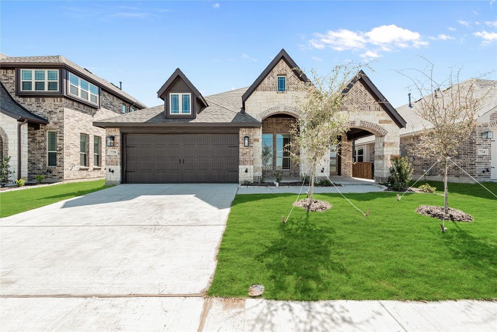 7728 Gatevine Ave, Joshua, TX 76058 - See Est. Value, Schools & More