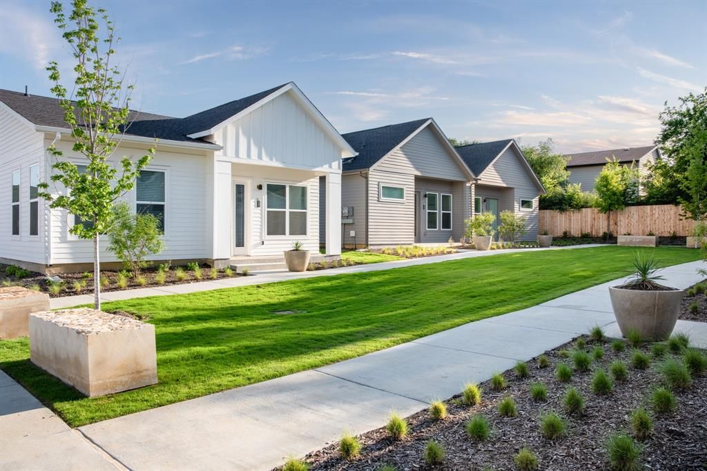 2205-2111 N Bonnie Brae St, Denton, TX 76207 | MLS# 58561137 | Trulia