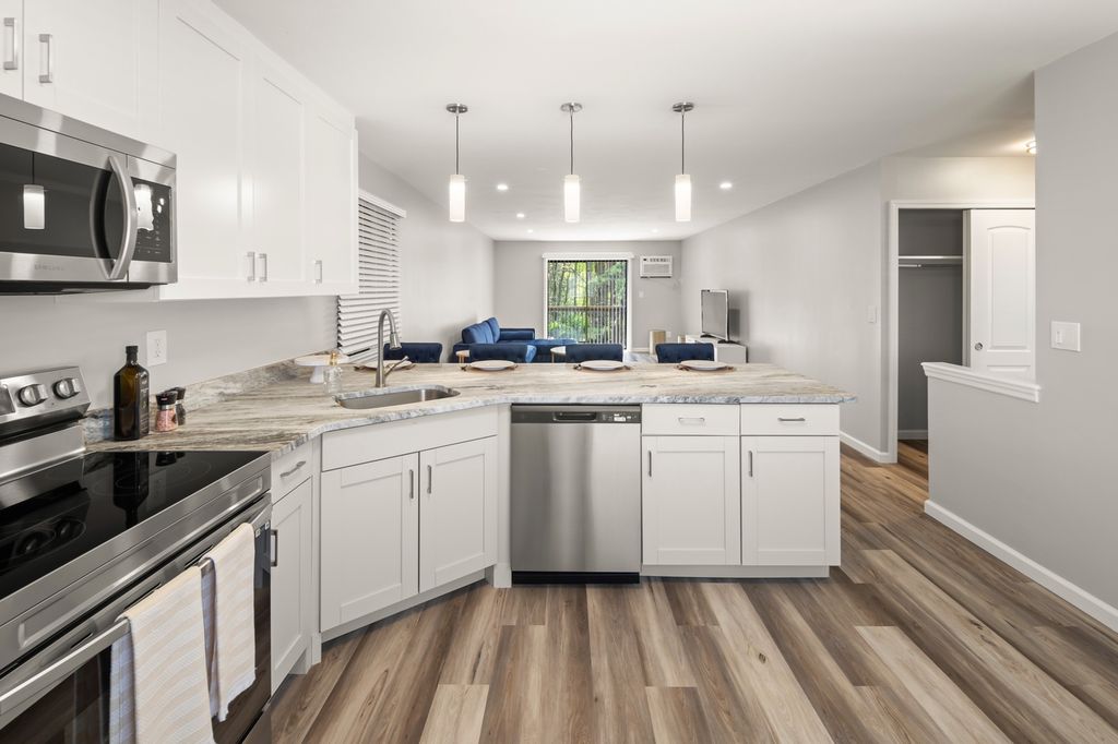 200 La Bonne Vie Dr #16A, Patchogue, NY 11772 - See Est. Value, Schools ...