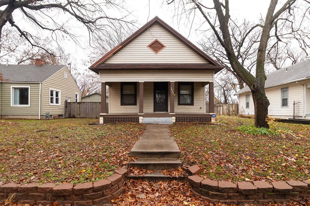 1832 N Heiserman St, Wichita, KS 67203 | MLS# 665415 | Trulia