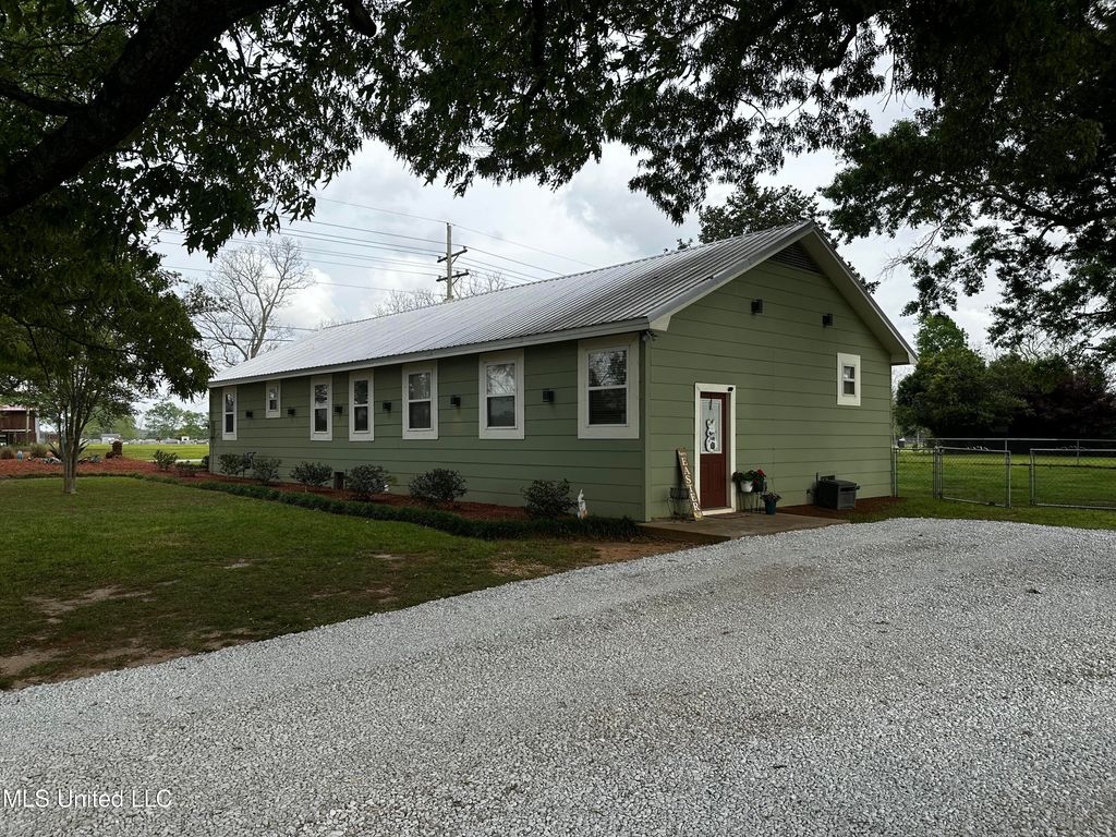 1225 Rocky Creek Rd, Lucedale, MS 39452 - See Est. Value, Schools & More