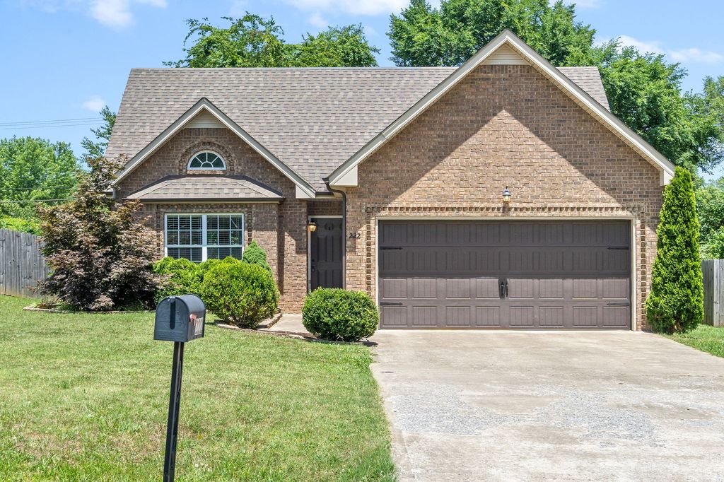 222 Dale Ter, Clarksville, TN 37042 | Trulia