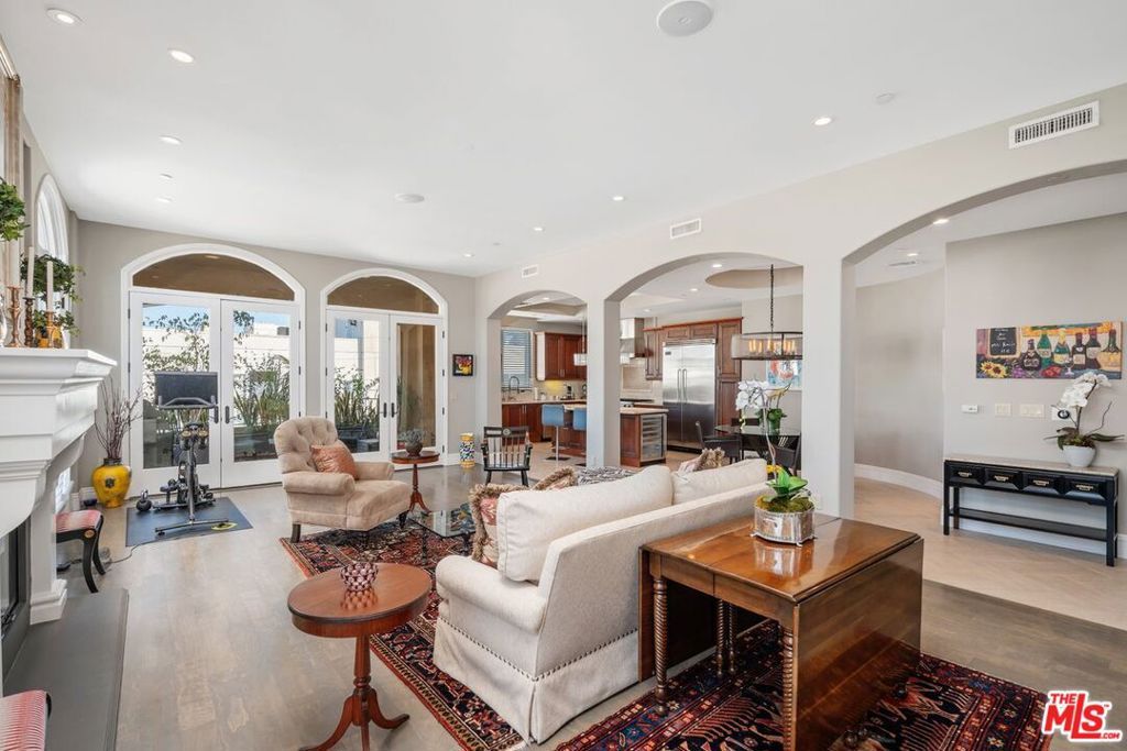 420 S Hamel Rd #Penthouse 2, Los Angeles, CA 90048 - See Est. Value ...