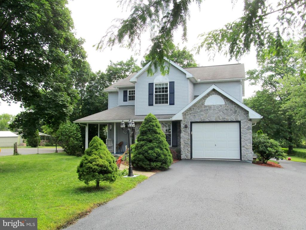 1614 Swamp Pike, Gilbertsville, PA 19525 - See Est. Value, Schools & More