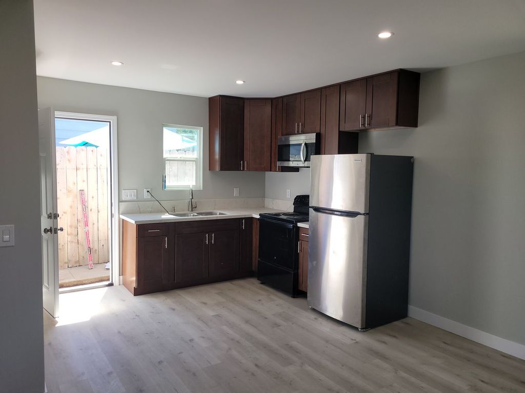 182-186 North Sunshine/ 315 W Cypress - El Cajon, CA | Trulia