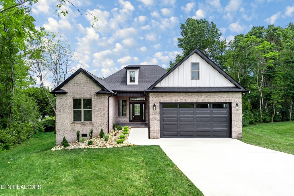 140 Tsuhdatsi Cir #20, Loudon, TN 37774 - See Est. Value, Schools & More