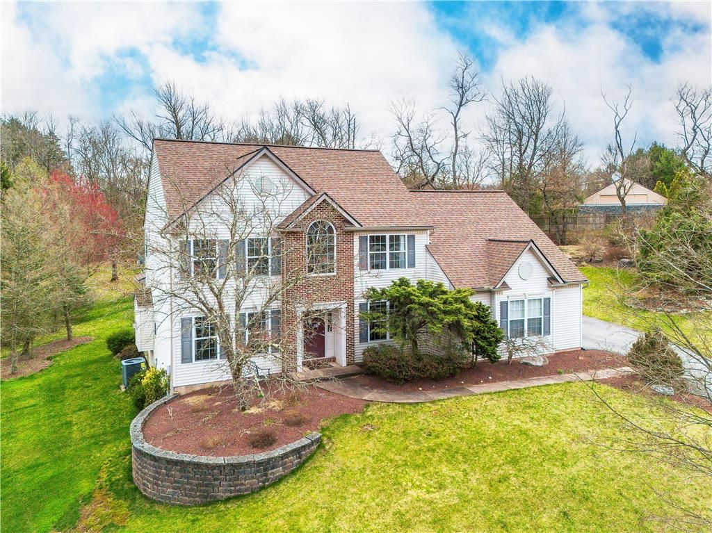 7055 Maple Ct, Coopersburg, PA 18036 | Trulia